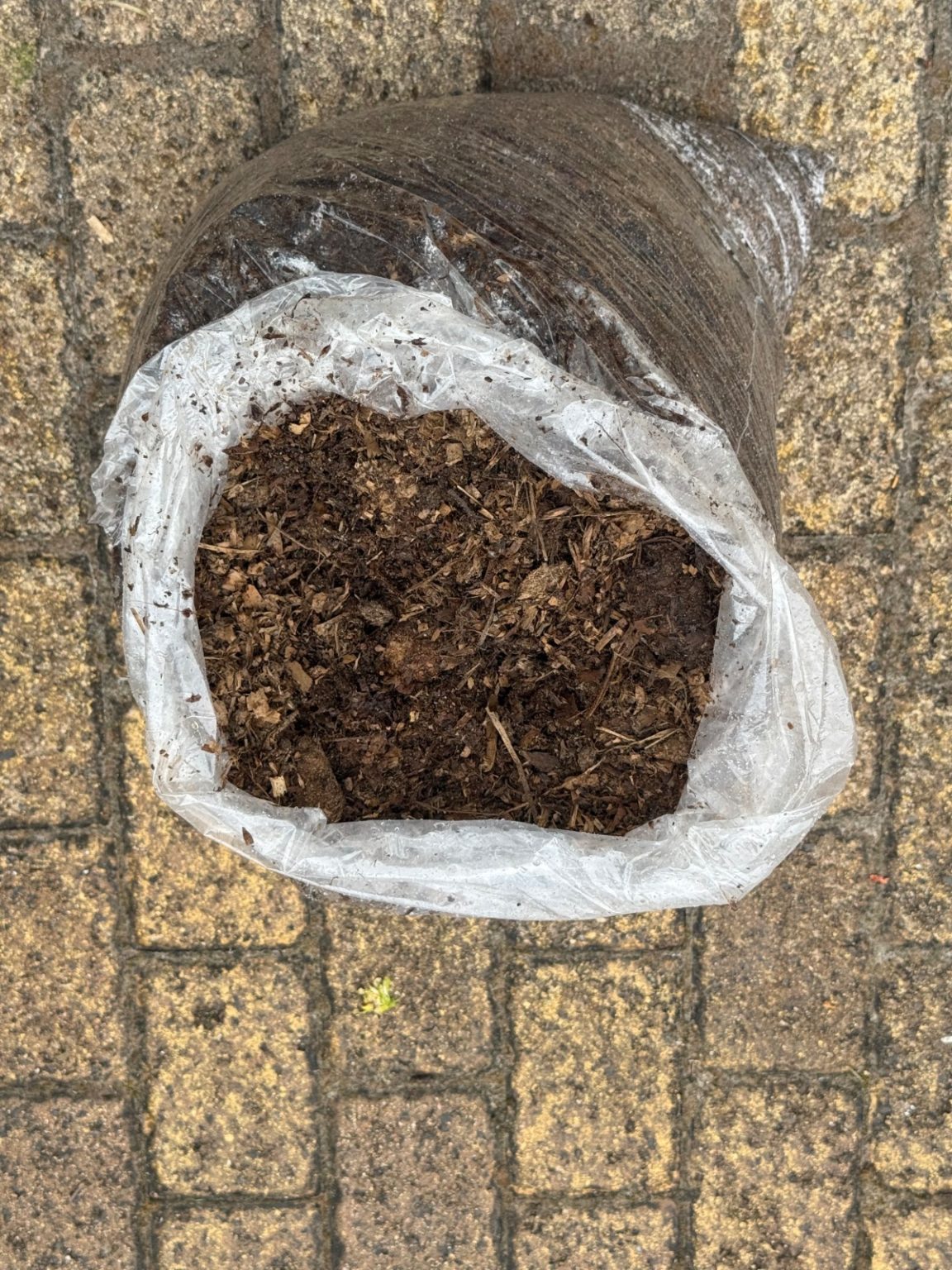 Kraal Manure mulch 20dm bagged